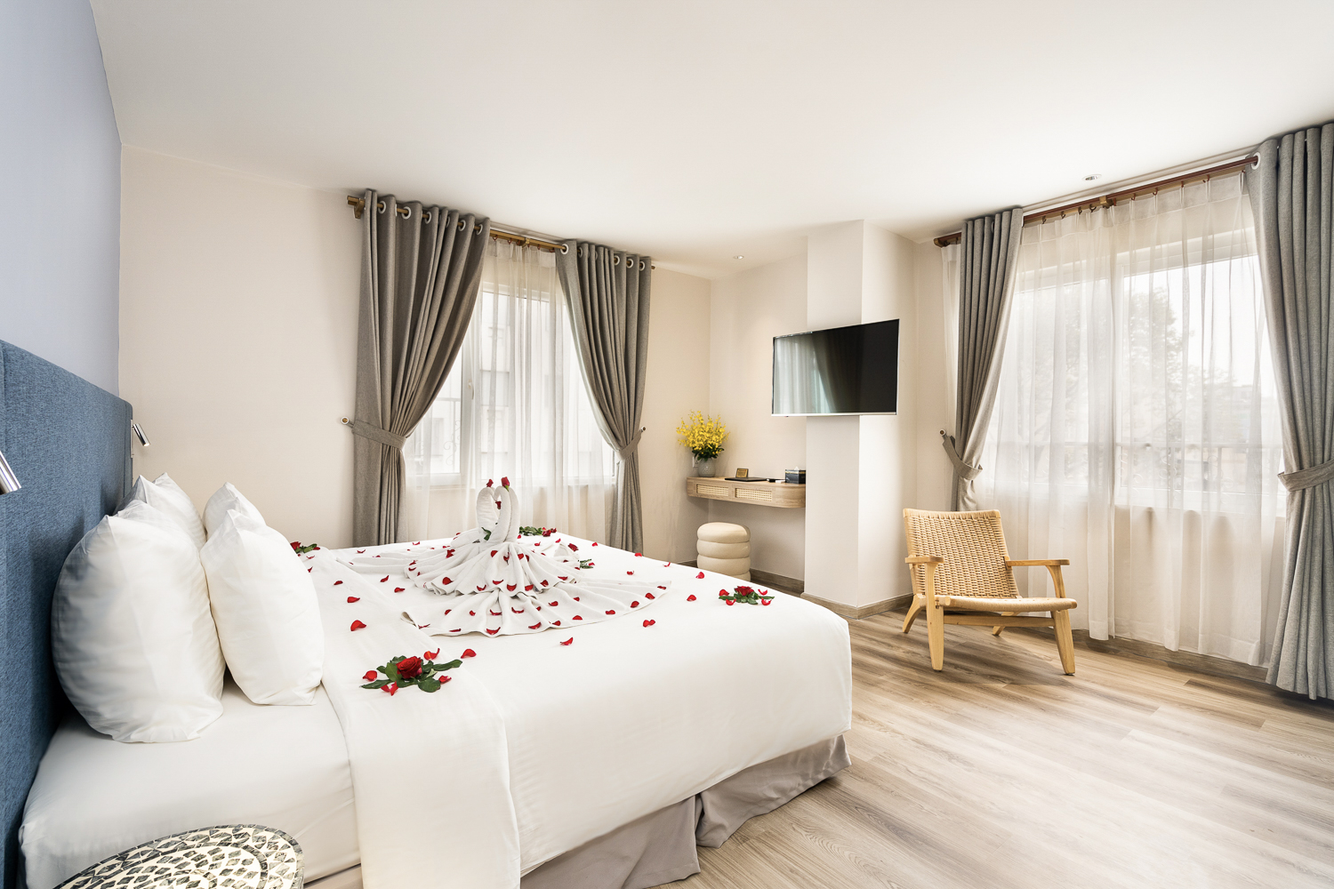 Vì sao cần chụp ảnh khách sạn chuyên nghiệp - BOND Studio - Chụp ảnh nội thất